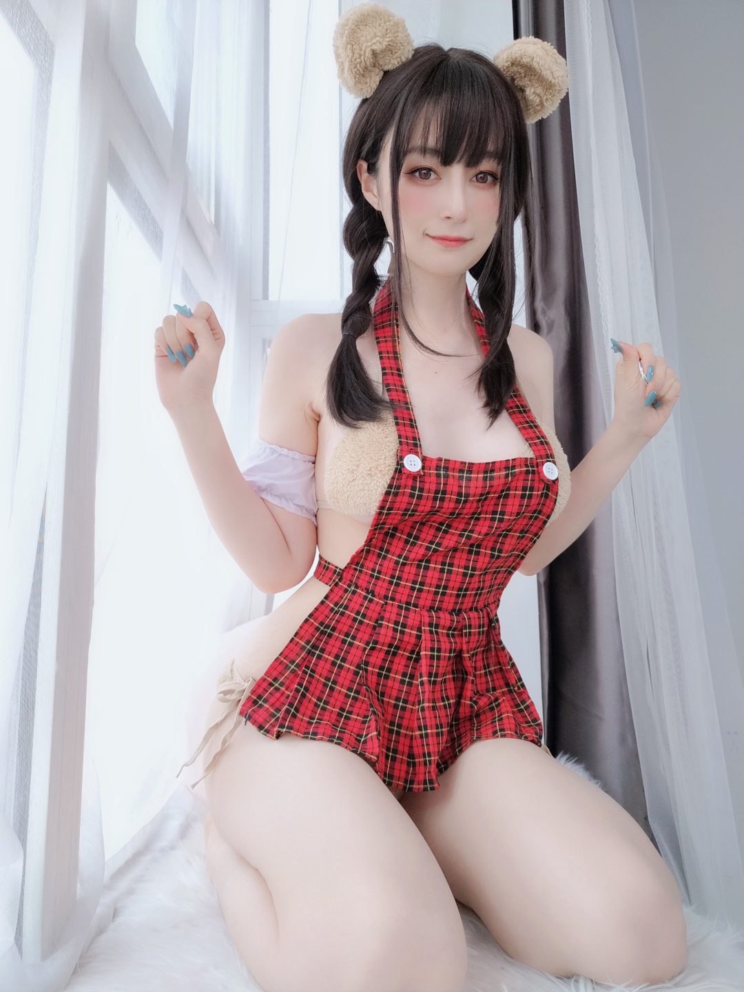 Coser@白银81 可爱的熊 (56p + 5v)[286.97 MB] - idolcos