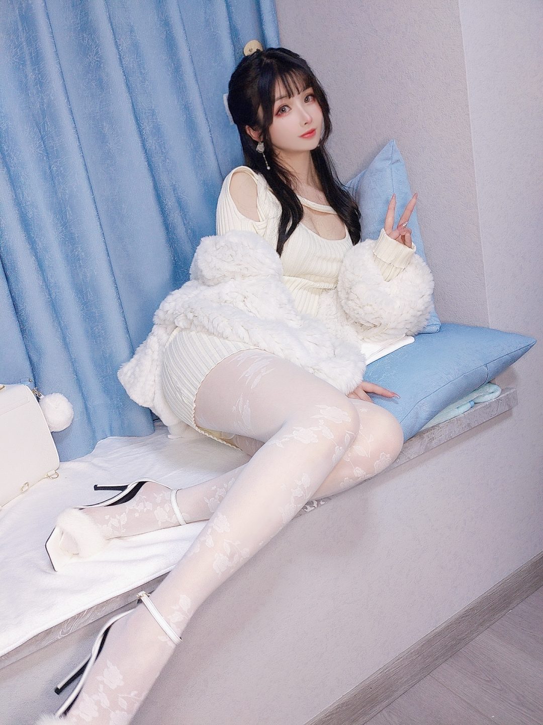 Coser@rioko凉凉子 Vol.087 元宵节特辑 (25p + 3v)[169.67 MB] - idolcos