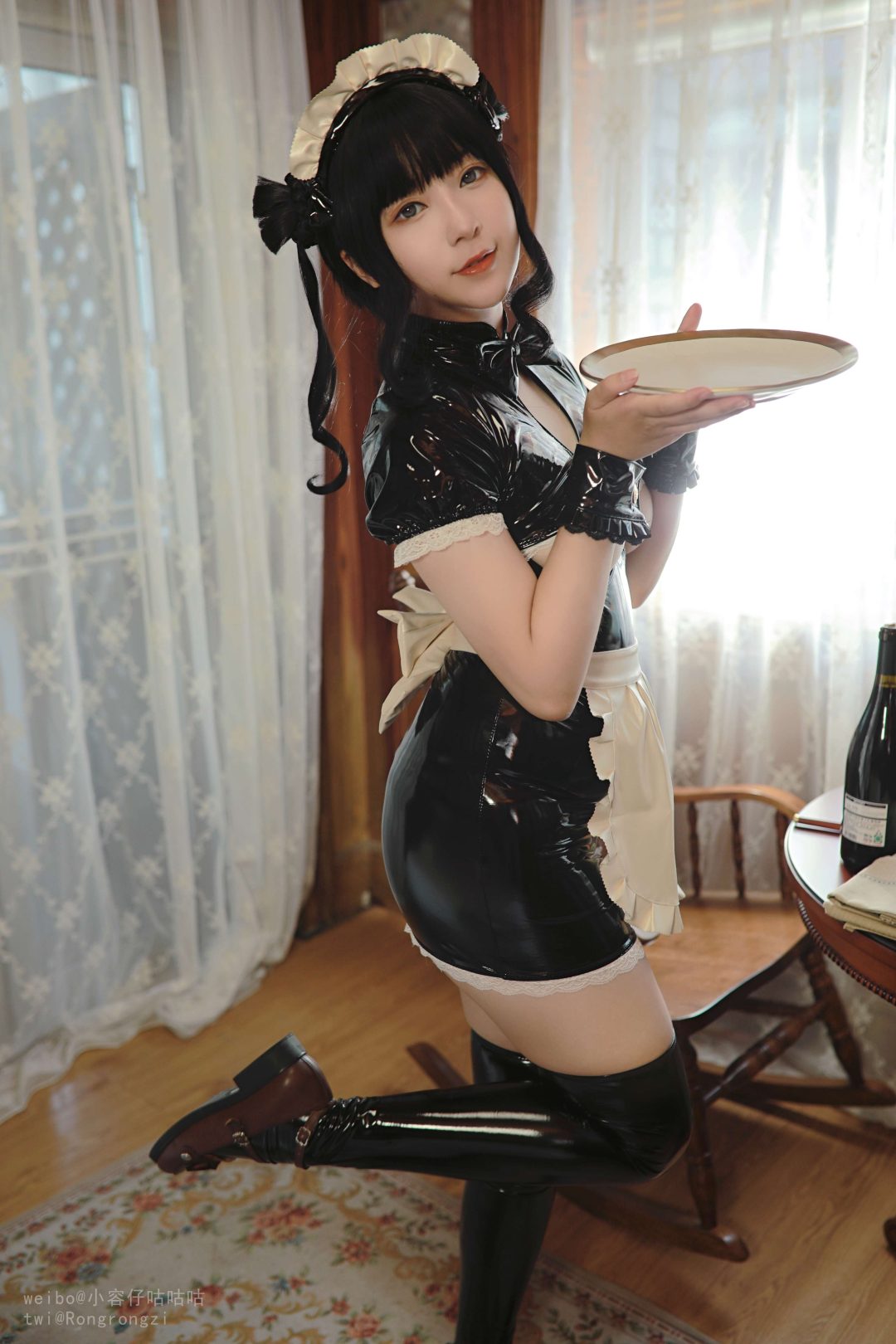 Coser@小容仔咕咕咕w Vol.014 南半球女仆 (38p + 1v)[388.74 MB] - idolcos